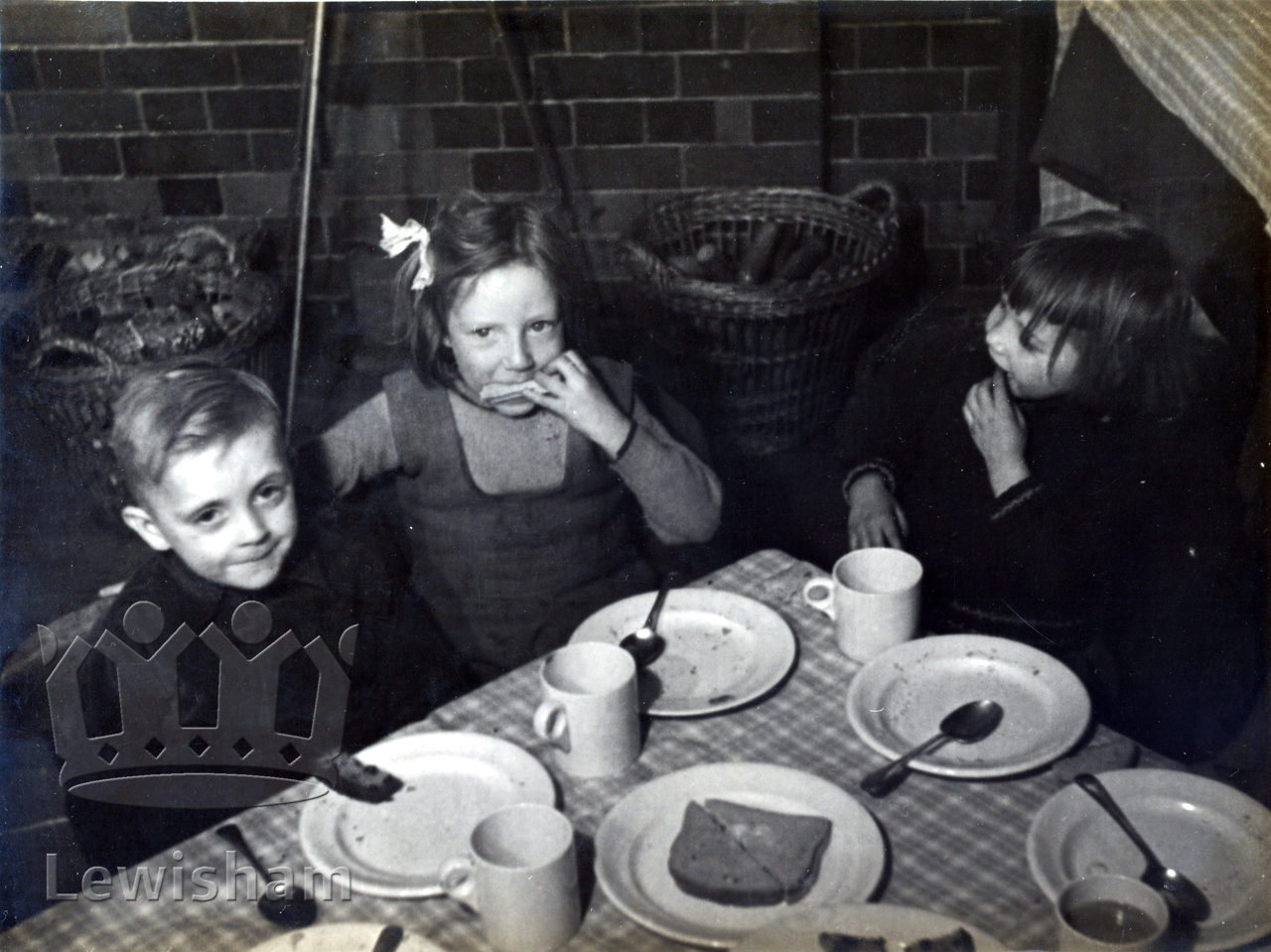 Childeric Road School Deptford - Children's party given by children of ...