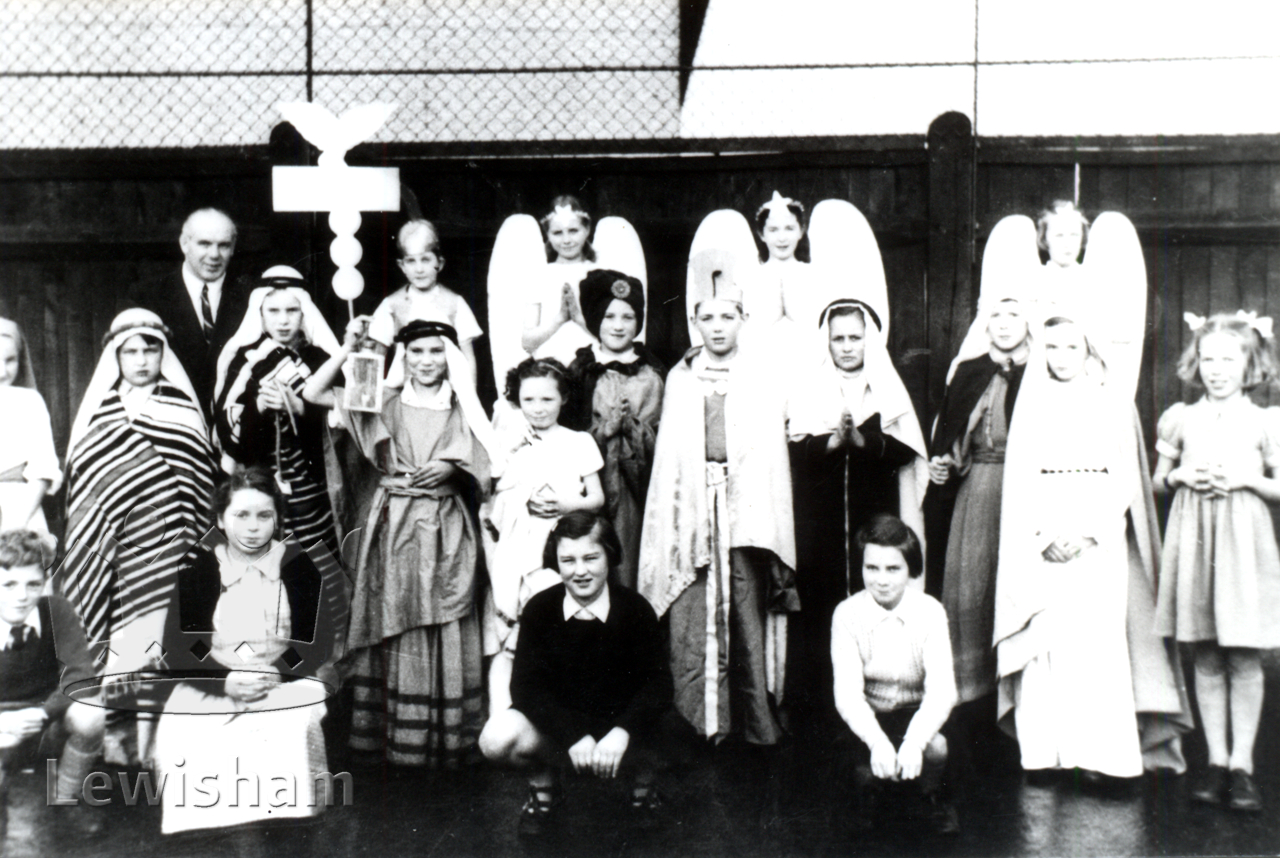 Nativity Group in the Playground - Lewisham Borough PhotosLewisham ...