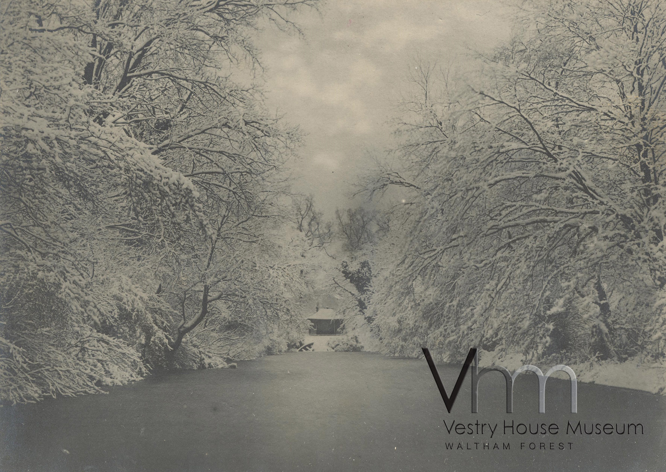 LLoyd Park moat in Winter - Waltham Forest Borough PhotosWaltham Forest ...